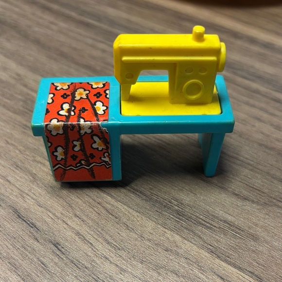 Fisher-Price | Toys | Vintage Fisher Price Little People Sewing Machine ...